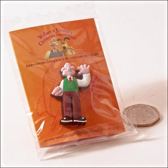 WALLACE & GROMIT Foundation Waving Wallace pin badge tie tac £6.99 ...