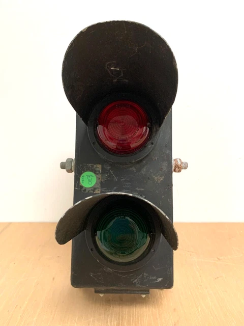 VINTAGE BRITISH RAILWAY 2 Aspect Colour Traffic Light Style Signal ...