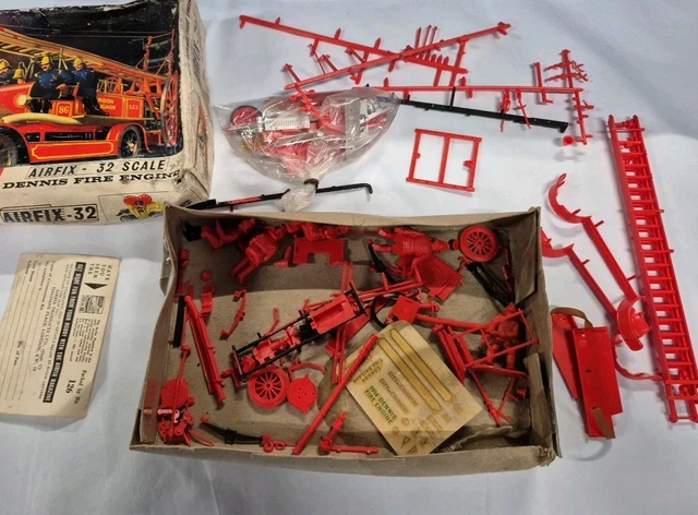 AIRFIX MODEL KIT 1/32 Scale 1914 DENNIS FIRE ENGINE Spares Etc Offers ...