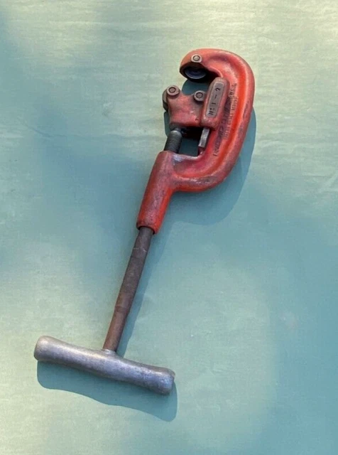 RIDGID HEAVY DUTY Made in USA No 2A Wide Roll Pipe Cutter 1/8" to 2 ...