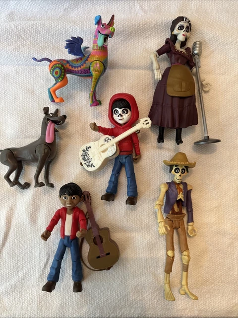 DISNEY PIXAR COCO Deluxe Figurine Playset with 6 Figures And ...