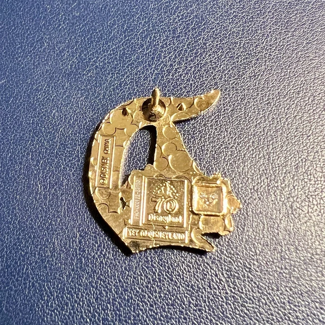 KEY TO DISNEYLAND Mickey’s House Toontown Pin – NEW Gold Glitter ...