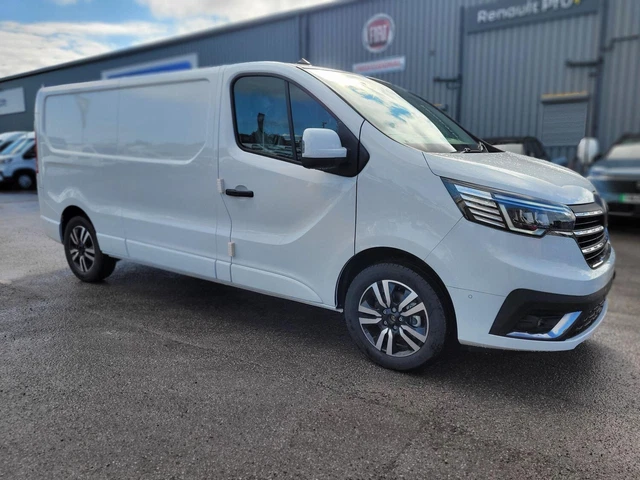 2025 RENAULT TRAFIC LL30 Blue dCi 150 Extra Sport [Safety] Van PANEL ...