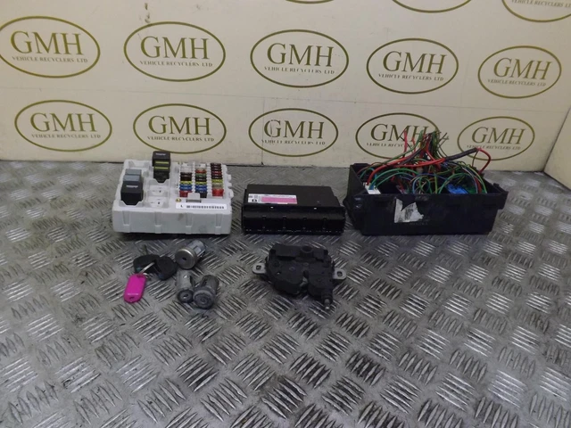 FORD FOCUS ECU Kit Bcm Fuse Box Door Lock Set Tailgate Lock 1.4 Petrol ...