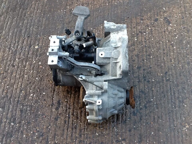 VW PASSAT 1.9 TDI-PD bls BLUEMOTION 5speed GEARBOX KBM 2011 £395.00 ...