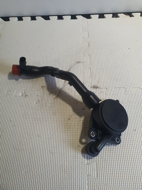 MERCEDES OM642 BREATHER Valve Oil Separator A6420100591 £29.99 ...