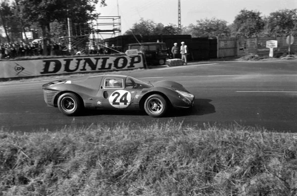 WILLY MAIRESSE & Jean Blaton Ferrari 330P4 Le Mans 1967 Motor Old Photo ...