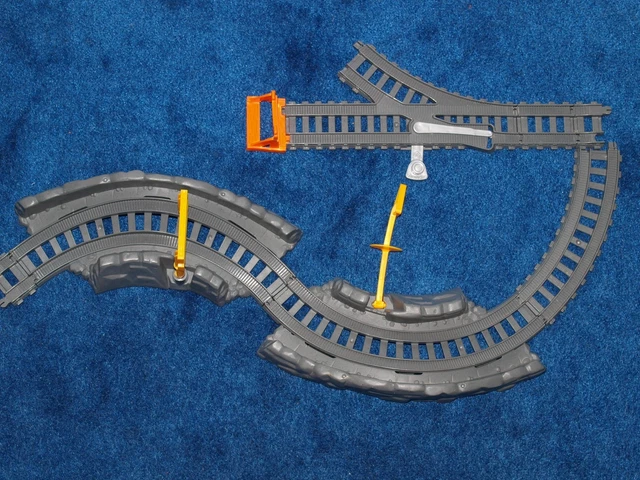 THOMAS & FRIENDS Trackmaster? Straight & Curved Track Pack £10.00 ...