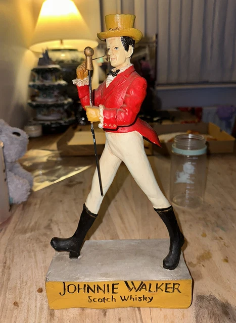 VINTAGE LARGE JOHNNIE Walker Scotch Whisky Advertising Figure Statue ...