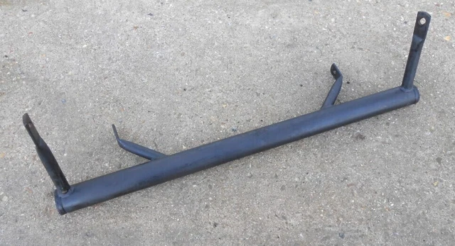LAND ROVER MILITARY Defender 90/110 Steering Protection Bar/Guard £49. ...