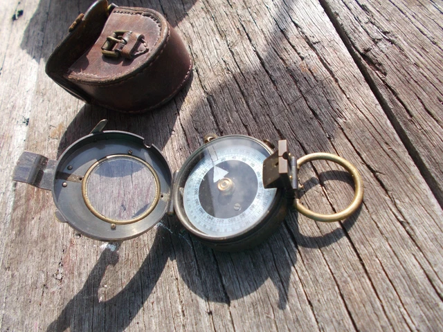 WW1 ANZAC. Field Compass .E .R Watts london ..1918 ..A.I.F OWNERS ...