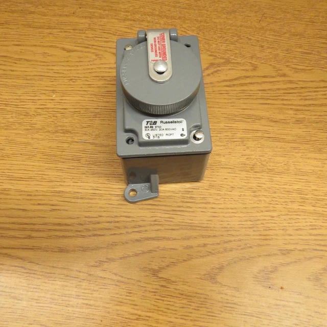 RUSSELLSTOLL 3753 RECEPTACLE 30a 250v 20a 600v Used £27.37 - PicClick UK