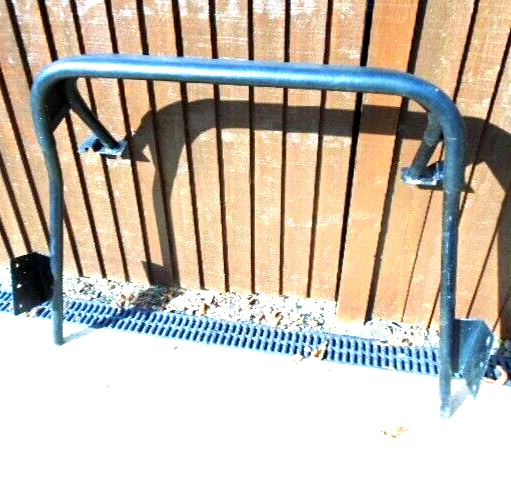 TRIUMPH TR7 TR8 ** ROLL OVER BAR - Padded aero bar ** Great condition ...