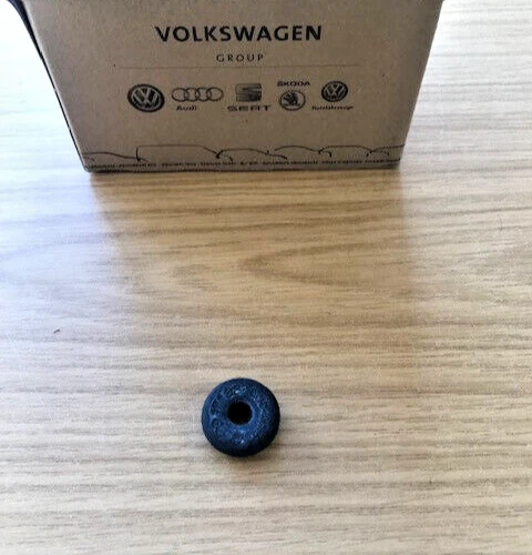 VW CADDY GOLF MK1 79-92 - bonnet stay pivot rubber grommet 171823395 ...