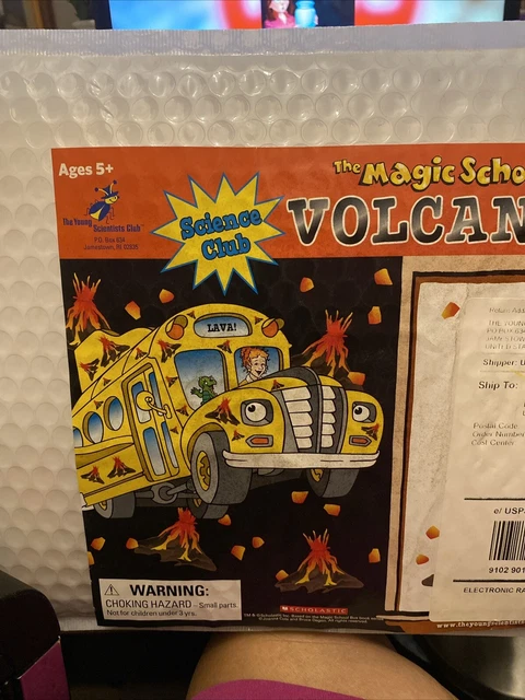 NEW VOLCANO KIT Magic School Bus " Blasting off with Erupting Volcanoes ...