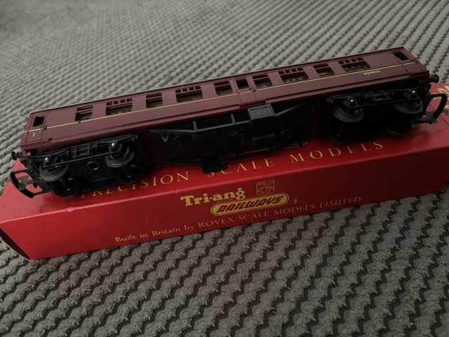 TRI-ANG/HORNBY R321 MAINLINE Composite Coach Maroon 24010 HO/OO £5.45 ...