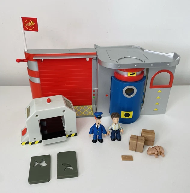 POSTMAN PAT BUNDLE Deluxe Sorting Office X-Ray Pat Accessories £32.95 ...