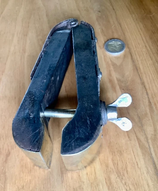 OUTILS ANCIENS,OLD TOOL,MAGNIFIQUE et rare étau de sellier du XIXème ...