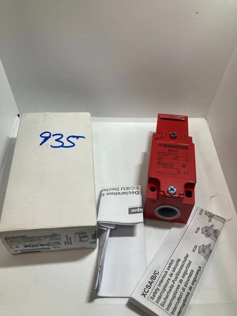 TELEMECANIQUE XCSA703 SAFETY Limit Switch 240V 3A 2Nc/1No Slow Break ...