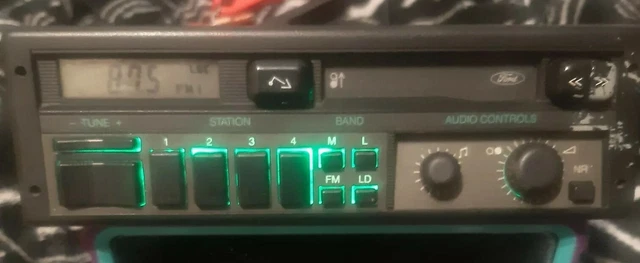 FORD RADIO CASSETTE Player Stereo FM - ESRT32PS - Fiesta Xr2 Escort mk4 ...