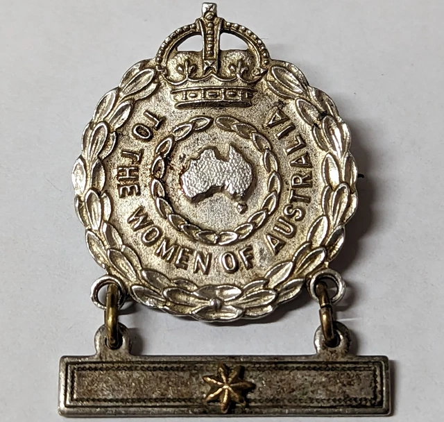 WW2 AUSTRALIA SONS in military service mother badge with one star $30. ...