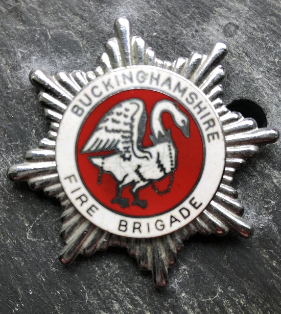 OBSOLETE ORIGINAL BUCKINGHAMSHIRE FIRE BRIGADE Cap Badge £11.95 ...