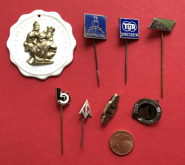 8 X DDR Abzeichen verschiedene Betriebe Pentacon, Rafena, Frogeta, TÜR ...