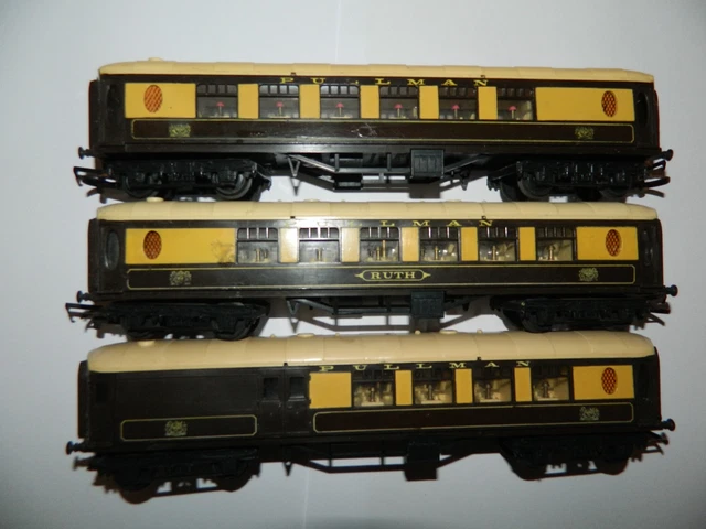 3 VINTAGE TRI-ANG Oo Gauge Pullman Coaches £4.99 - PicClick UK