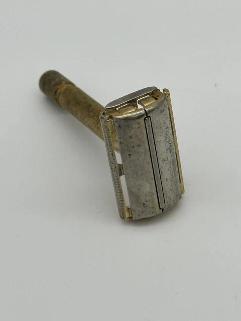 ANTIQUE EARLY 1950'S GILLETTE Rocket SAFETY RAZOR MADE IN ENGLAND ...