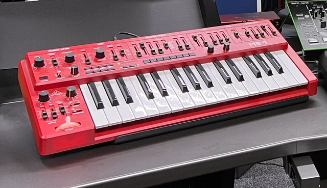 BEHRINGER MS1 ANALOG Keyboard Synthesiser - Red £168.74 - PicClick UK