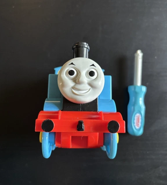 THOMAS & FRIENDS Thomas The Tank Engine Rare 2004 Build & Go £31.92 ...