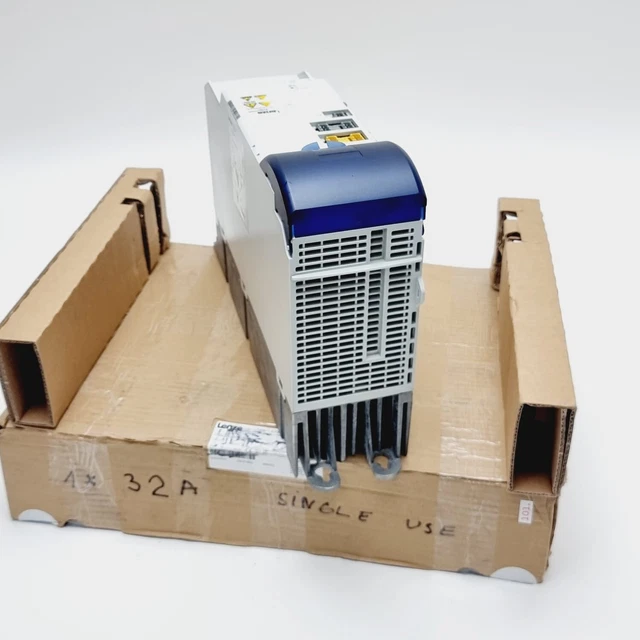 LENZE I700 DOUBLE Inverter E70ACMSE0204SA2ETR 2x20A EUR 845,10 ...