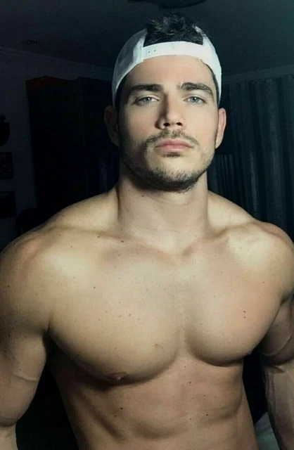 SHIRTLESS MALE MUSCULAR Hunk Beefcake Goatee Handsome Stud Dude PHOTO ...