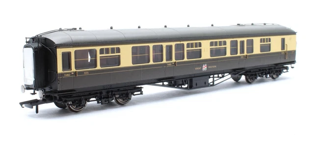 HORNBY 'OO' GAUGE R4504 Gwr Choc/Cream Hawksworth Composite Brake #7372 ...