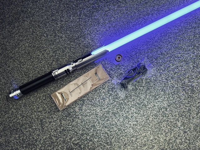 STAR WARS JEDI Survivor - Cal Kestis - Neopixel Lightsaber EUR 422,14 - PicClick IT
