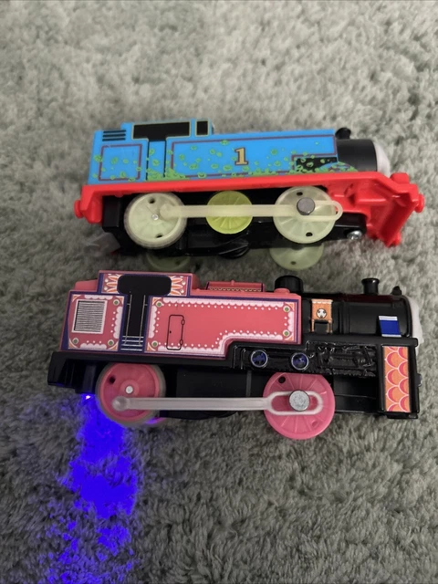 THOMAS TRACKMASTER REVOLUTION Hyperglow Ashima & Thomas Com Postage £18 ...