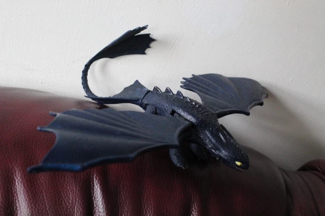 HOW TO TRAIN Your Dragon HTTYD RARE WILD TOOTHLESS NIGHT FURY 2010 ...