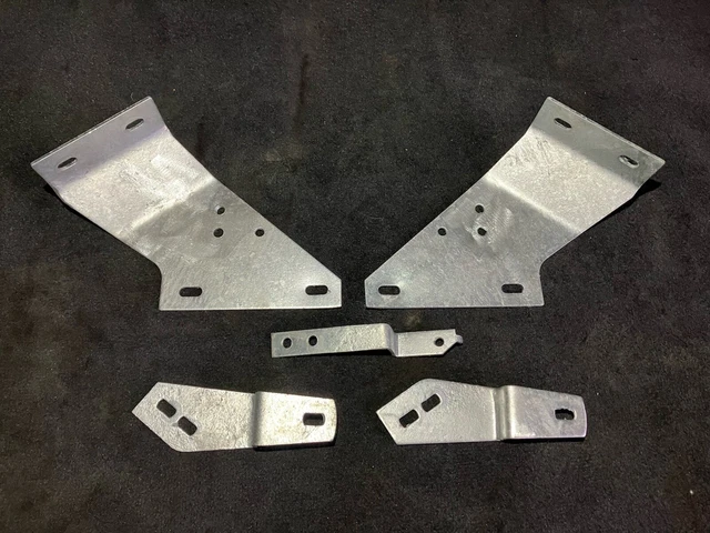 LAND ROVER DEFENDER 90/110/130 Galvanised Bulkhead Chassis Wing Mounts ...