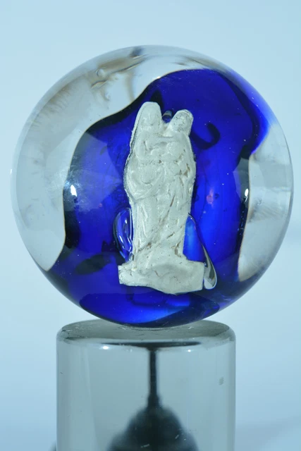 ANCIEN PRESSE-PAPIERS VERRE Vierge à l'enfant Boudon de saint Amant ...