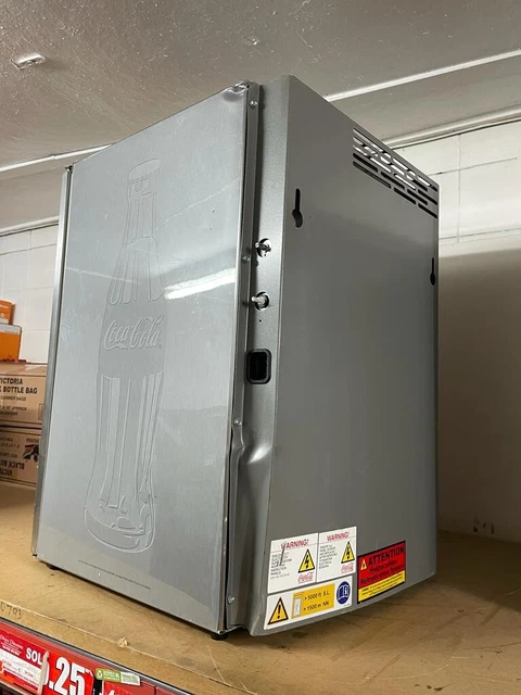Liebherr Coca Cola 2 Shelf Mini Fridge Fkc 502 £50000 Picclick Uk