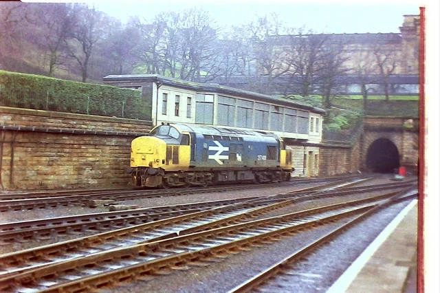 35MM RAILWAY COLOUR Negative Class 37 411 at Edinburgh £1.75 - PicClick UK