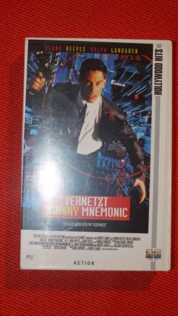 Networked Johnny Mnemonic Keanu Reeves Dolph Lundgren Vhs Video