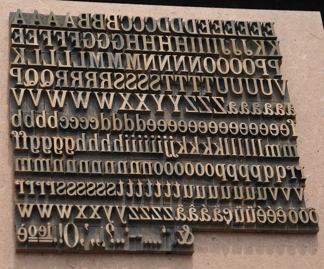 POLICE DE CARACTÈRES à dorer 11 mm fer relieur dorure bronze/laiton ...