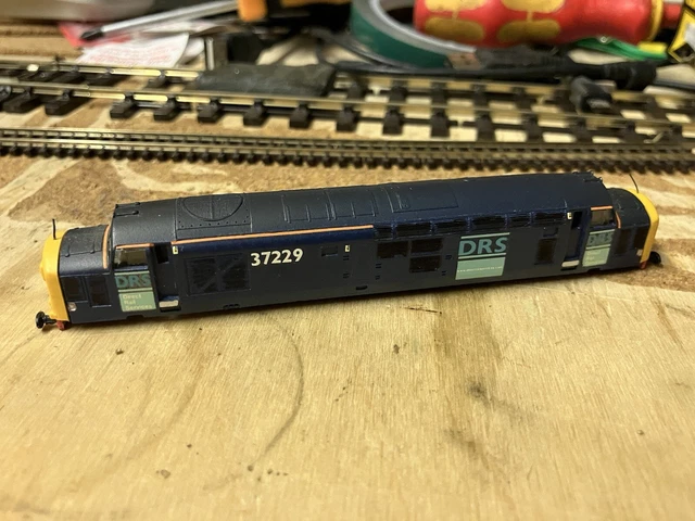 GRAHAM FARISH N Gauge Class 37 Body Only - Repaint DRS Original Livery ...