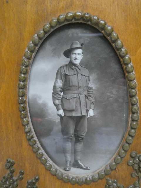 WW1 ARMY SOLDIER Digger Angus Mcnair Australia Map Frame Portrait ...