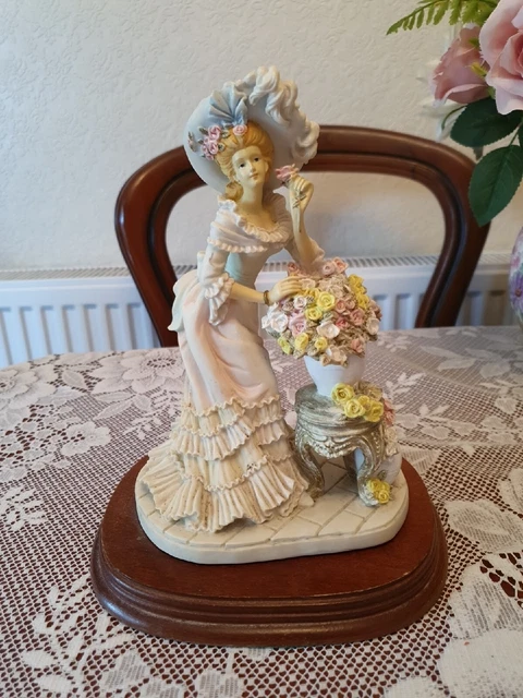 LEONARDO COLLECTION VINTAGE Figurine Lady "Sara Louise" 1993 ...