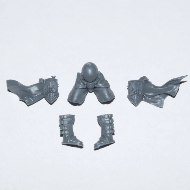 WARHAMMER 40K ADEPTUS Custodes Vertus Praetors Legs and Armour B [Bits ...