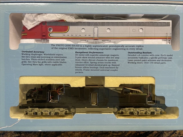 PROTO 2000 HO #8121 EMD E8/9A Locomotive - ATSF/Santa Fe #84 Warbonnet ...