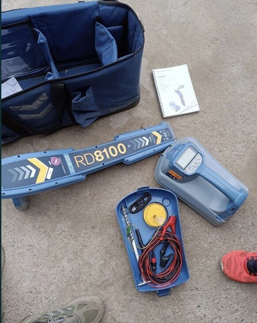 RADIODETECTION RD 8100 Precision Multifunction Cable & Pipe Locator w ...