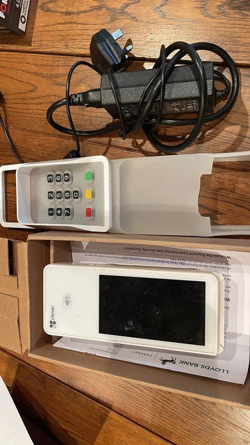 CLOVER CARD PAYMENT Machine inc Cradle Charger And Waterproof Button ...